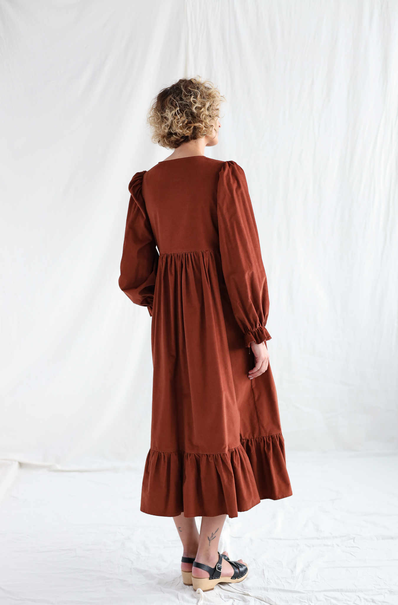 Needlecord long sleeve dress in brick color – OffOn