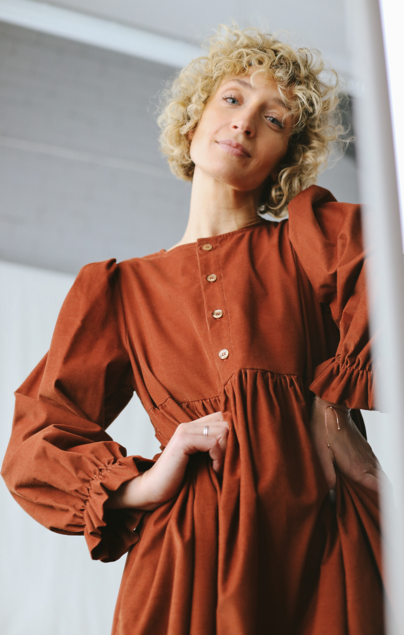 Needlecord long sleeve dress in brick color – OffOn