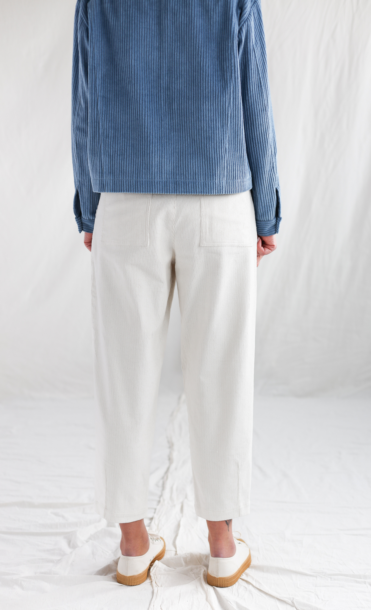 Boxy tapered leg needlecord trousers – OffOn