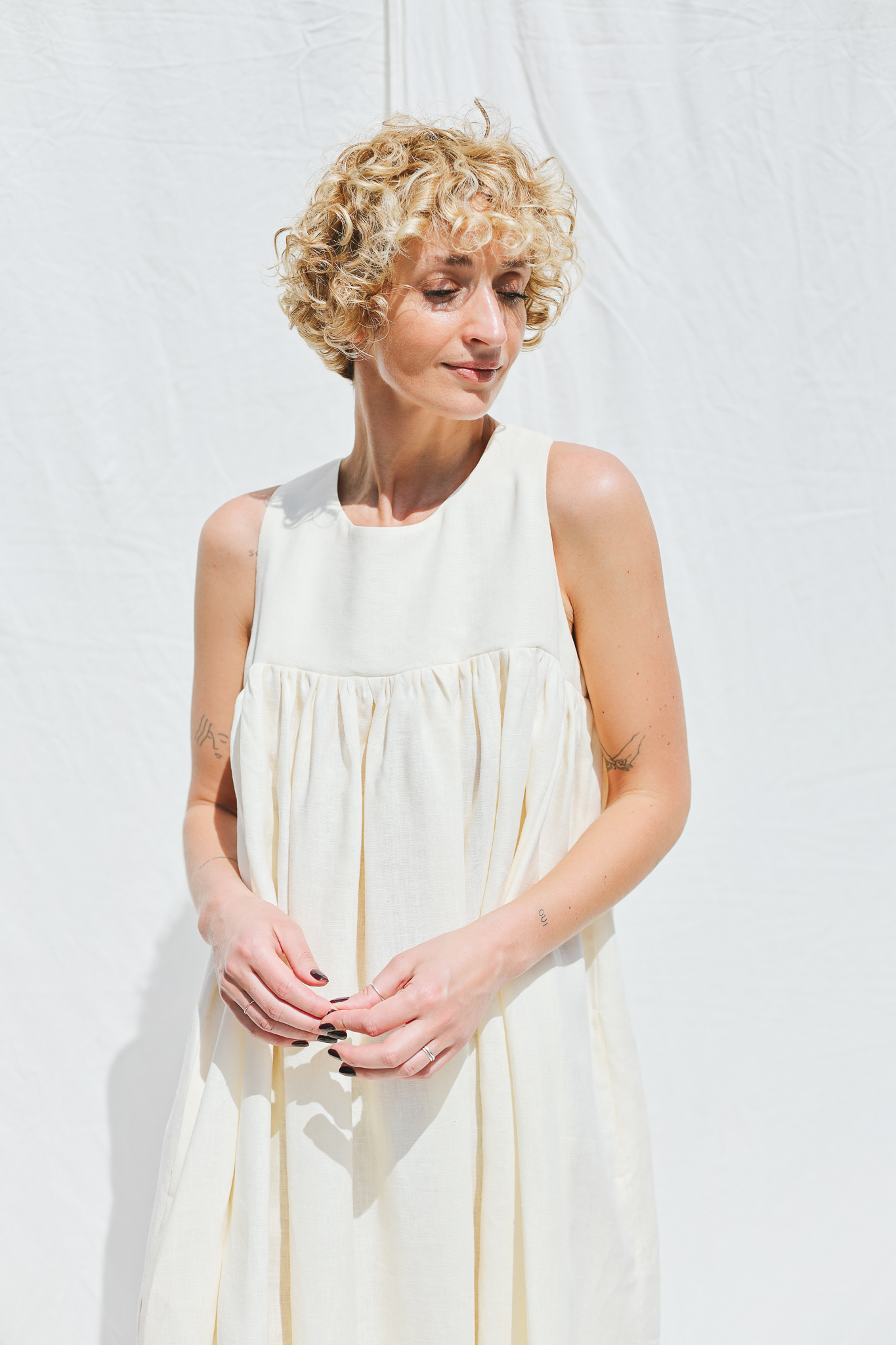 Ivory linen sleeveless Maxi low back dress LILOU – OffOn