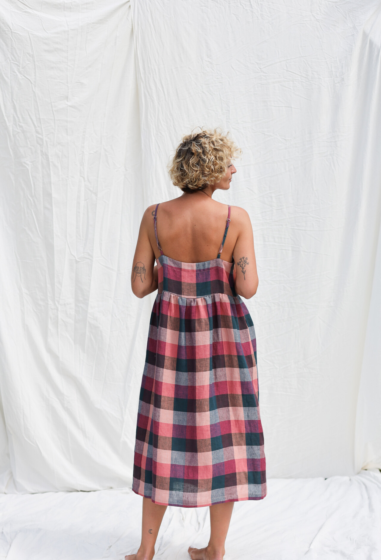 Adjustable straps checks linen dress ELOISE – OffOn