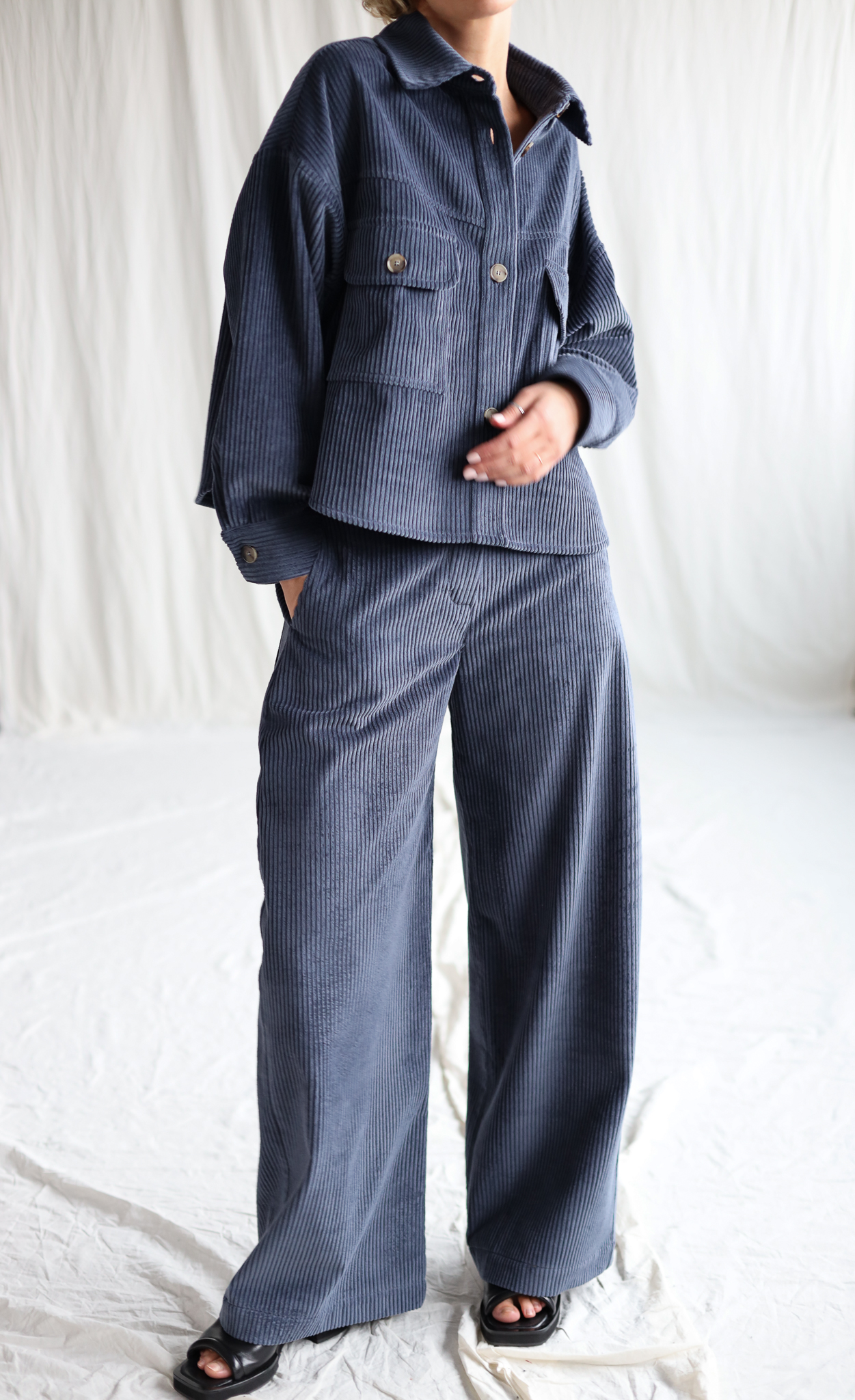 Wide cord oversized overshirt jacket in denim blue color – OffOn